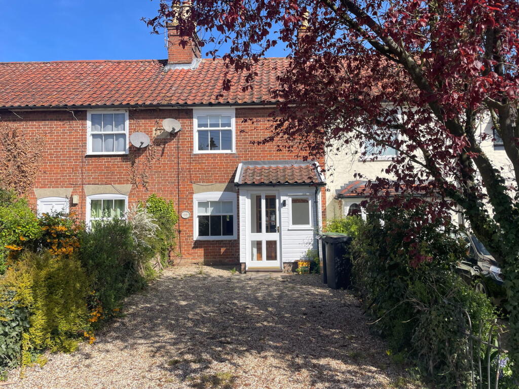 2 bedroom terraced house for sale in Debenham, Suffolk, IP14