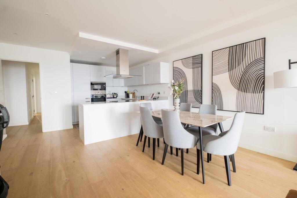 2 bedroom flat for rent in 2a Rodney Street London N1