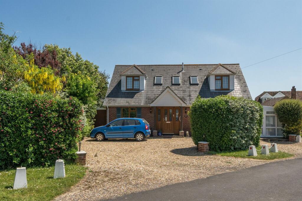 5 bedroom detached house for sale in Barn Road, East Wittering, PO20