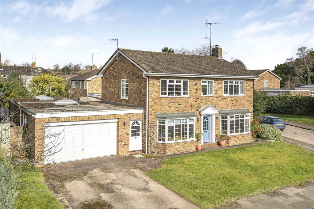 4 bedroom detached house for sale in Hall Close, Harpole, Northampton ...
