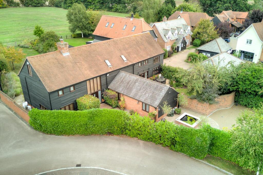 5 bedroom barn conversion for sale in Sandon Brook Place, Sandon, Chelmsford, Essex, CM2