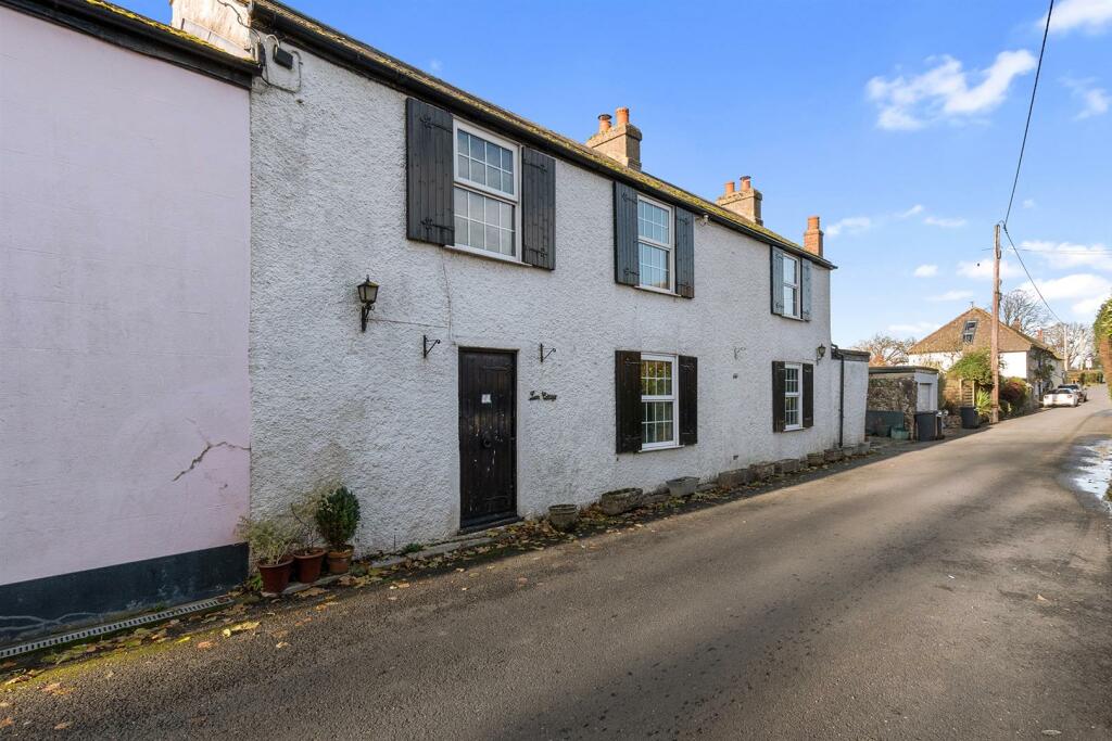 2 bedroom semi-detached house for sale in Axminster Road, Musbury ...