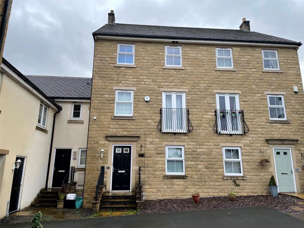 5 bedroom town house for sale in Cask Court, Fountain Head Village ...