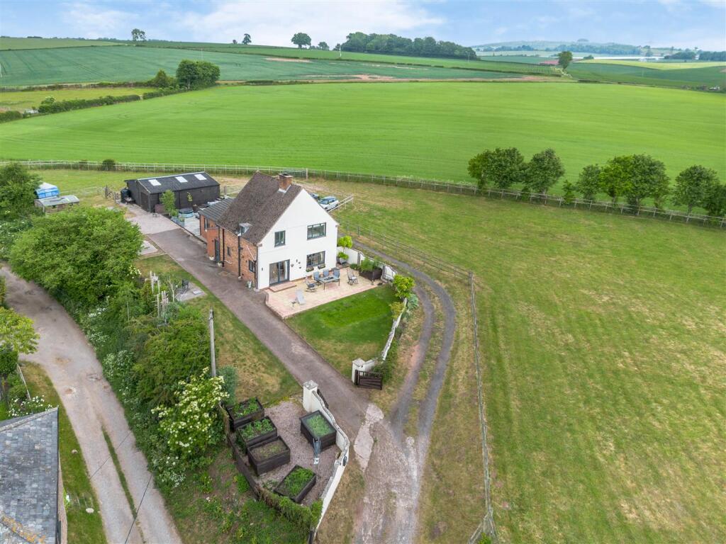 4 bedroom detached house for sale in Ryeford, Ross-On-Wye, HR9