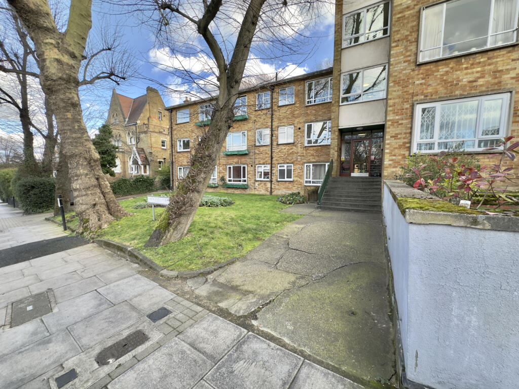 1 bedroom flat for rent in Crescent Road, Crouch End, London, N8