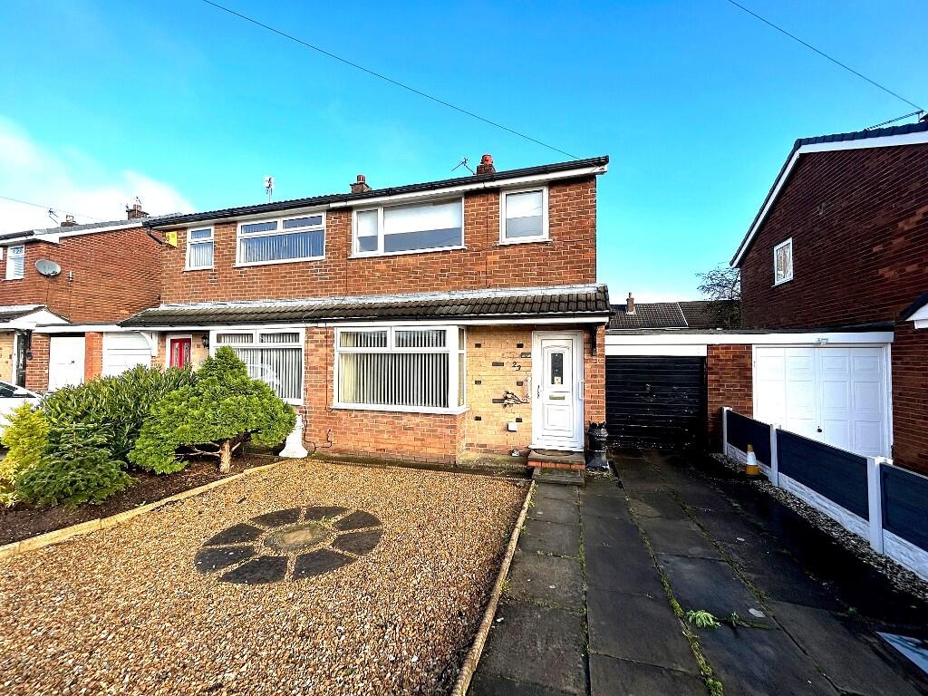 3 bedroom semi-detached house for sale in Rowan Avenue, WA3