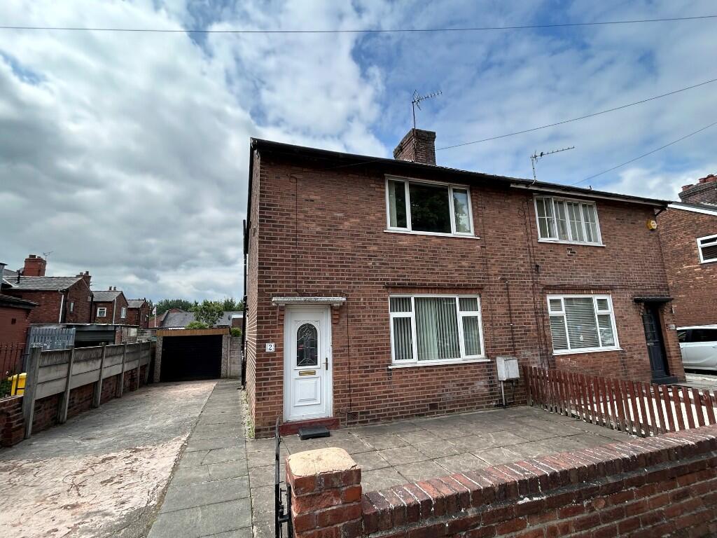 3 bedroom semi-detached house for sale in North Lane, M29