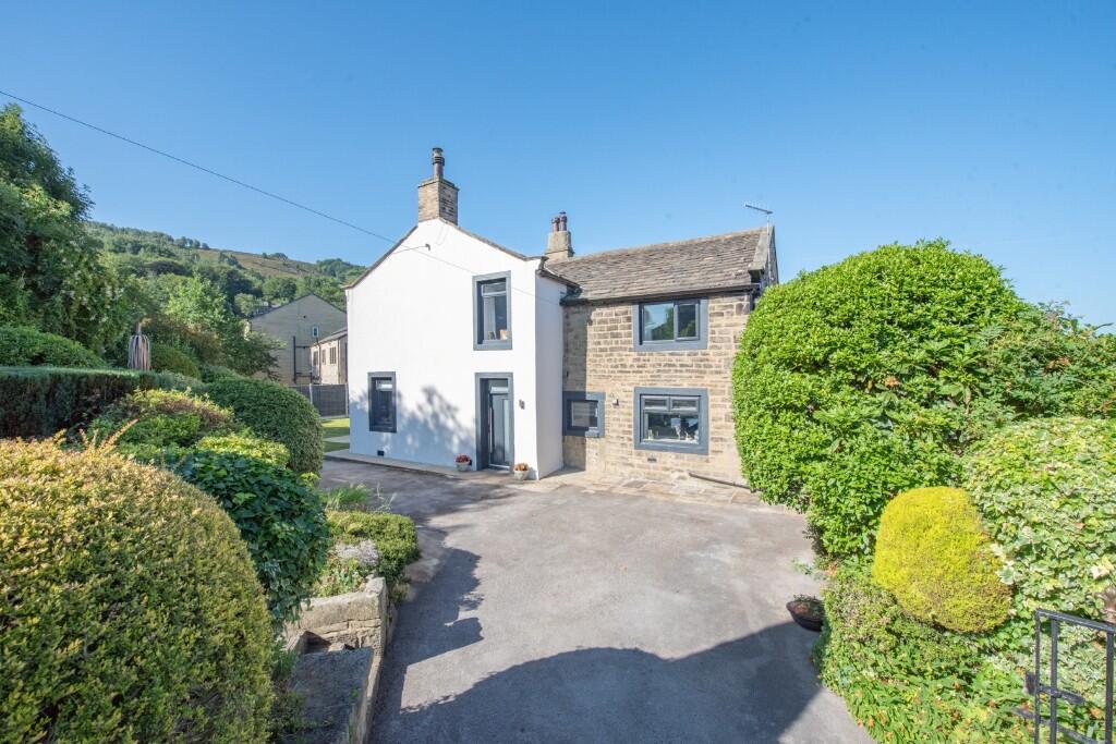 4 bedroom detached house for sale in Greenfield Farm, Main Road ...