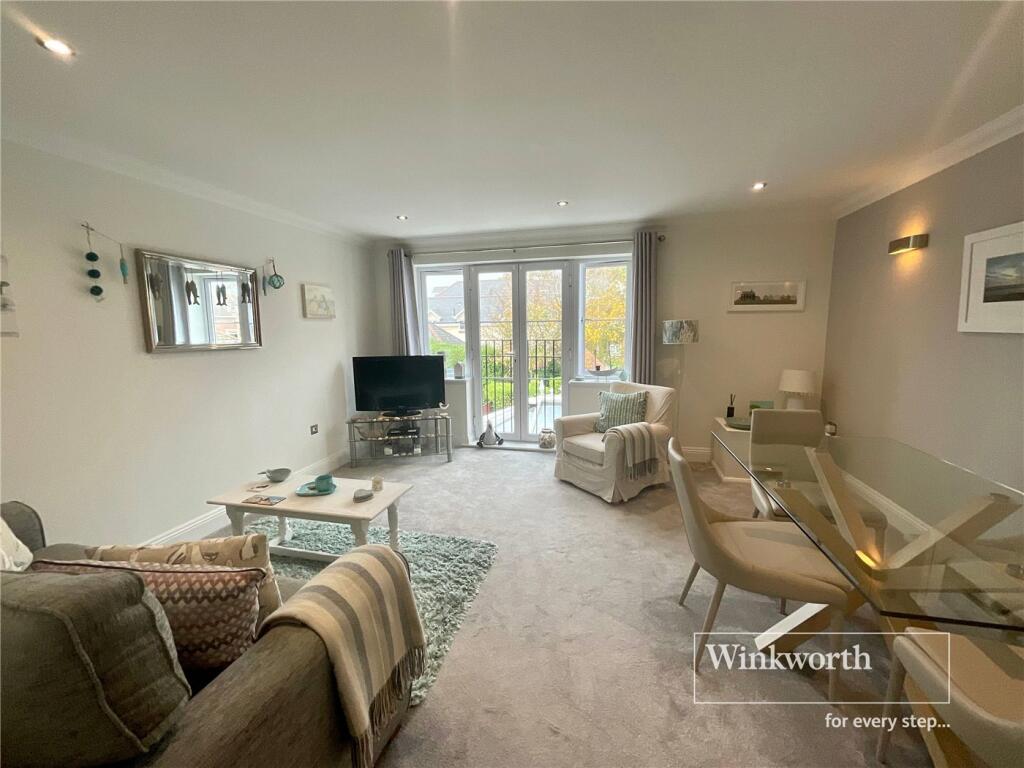 2 bedroom apartment for sale in Stuart Road, Highcliffe, Christchurch, BH23