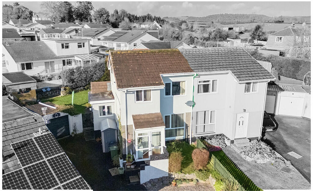 4 bedroom semi-detached house for sale in Buckfastleigh, Devon, TQ11