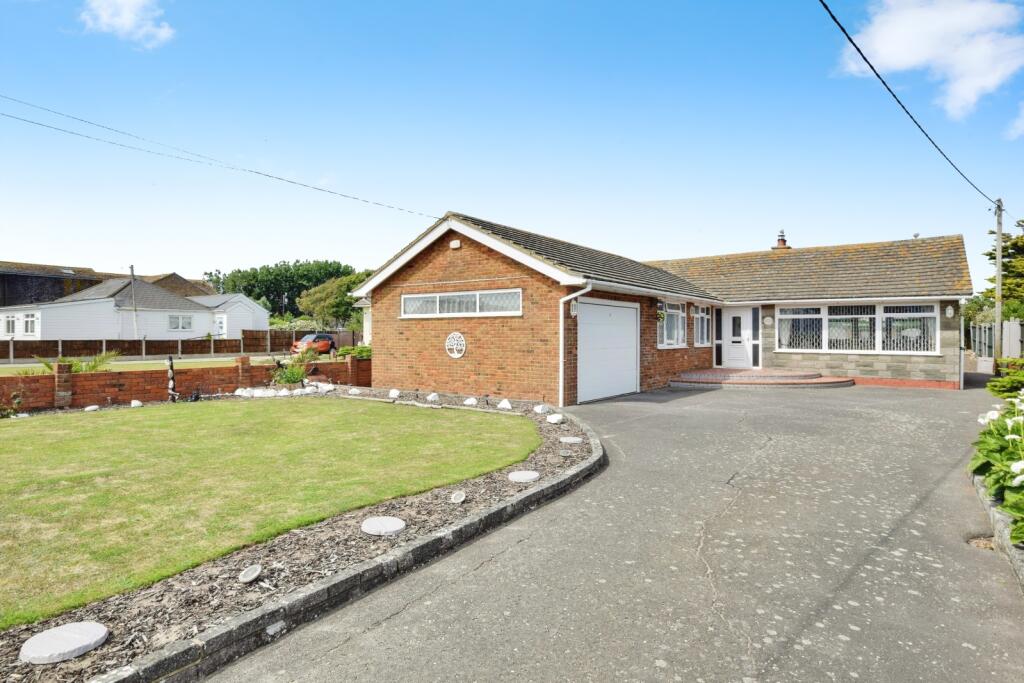 3 bedroom bungalow for sale in Lydd Road, Camber, Rye, East Sussex, TN31