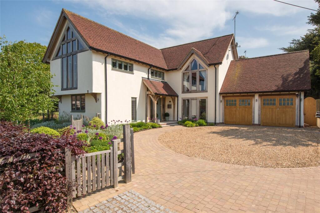 4 bedroom detached house for sale in High Street, Flitton, Bedfordshire ...