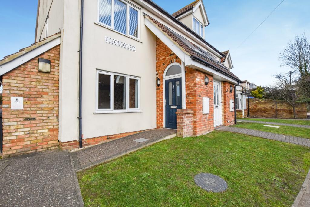 2 bedroom ground floor maisonette for sale in Litcher Court ...