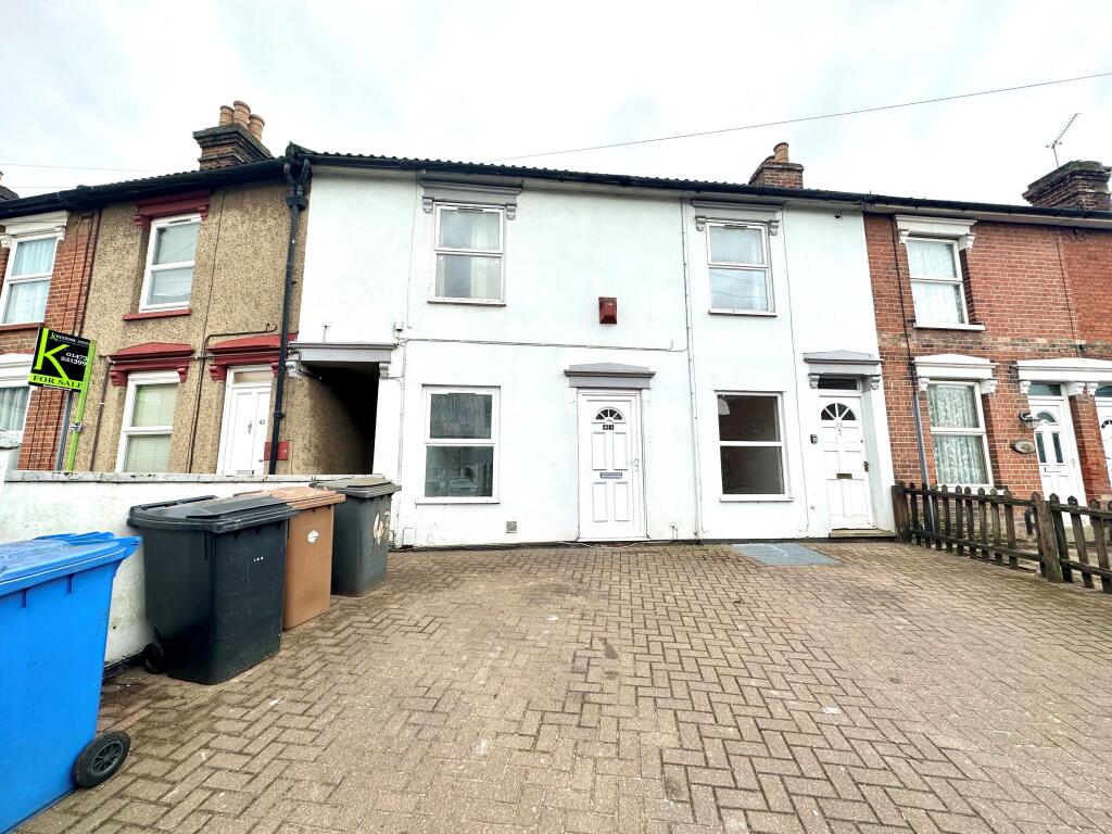 3 bedroom maisonette for rent in Ranelagh Road, IP2