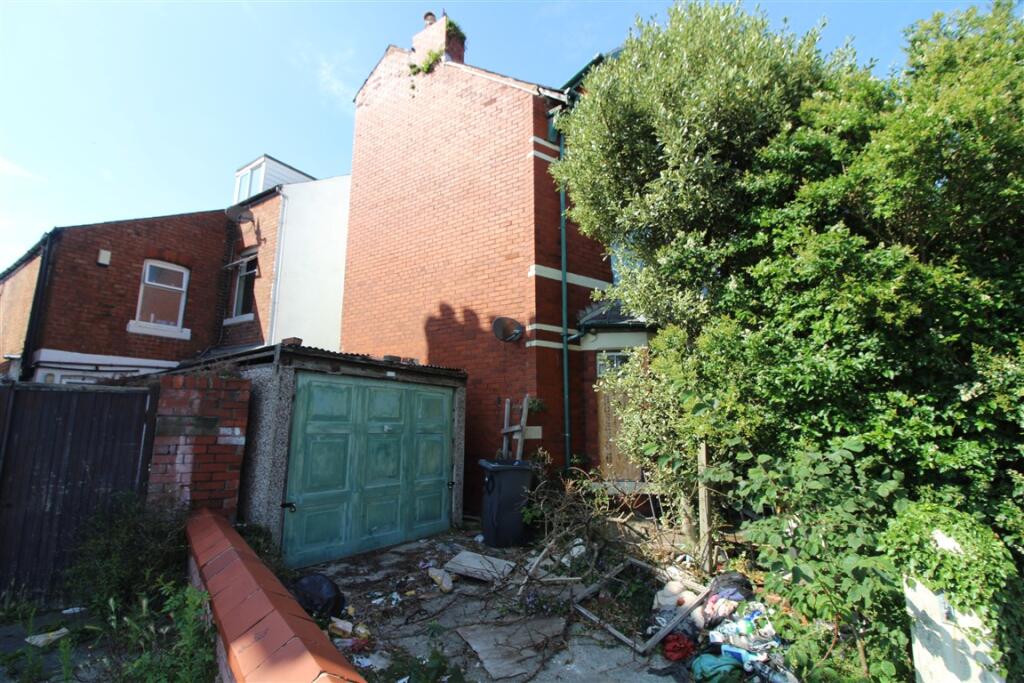 5 bedroom end of terrace house for sale in 50 Holmefield Road, Lytham ...