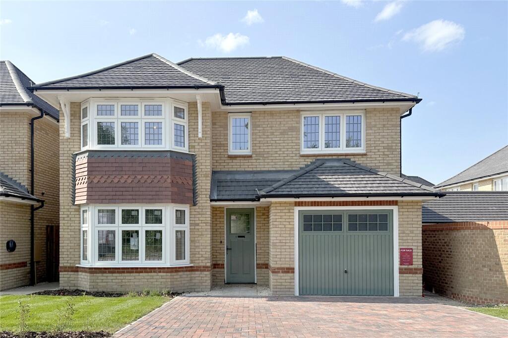 3 bedroom detached house for sale in Landrace Drive, Royston ...