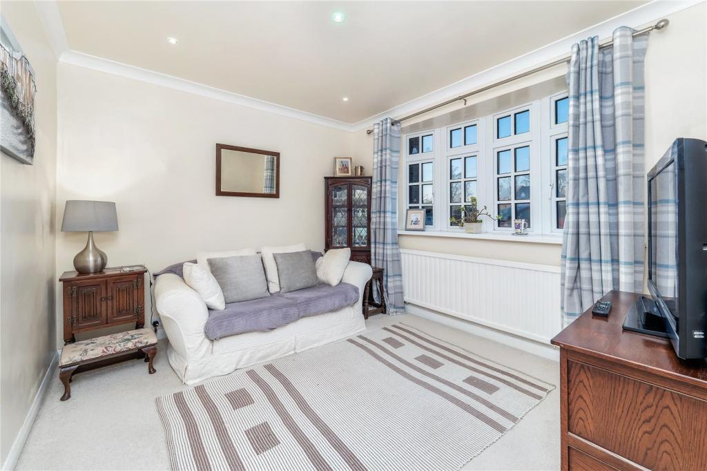 4 bedroom detached house for sale in Sandown Drive, Hale Barns ...