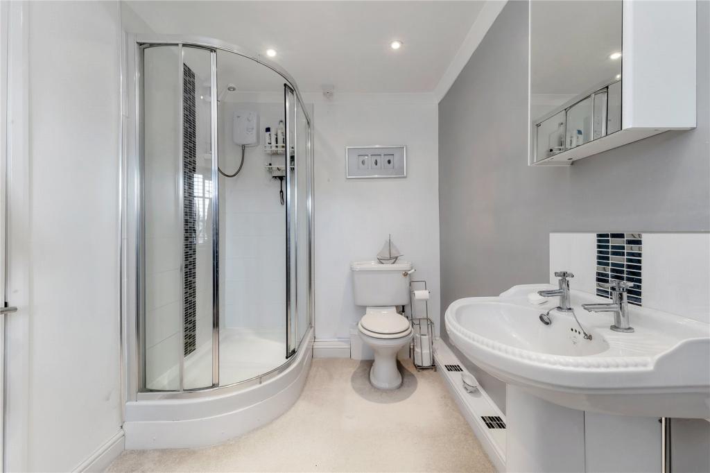 4 bedroom detached house for sale in Sandown Drive, Hale Barns ...