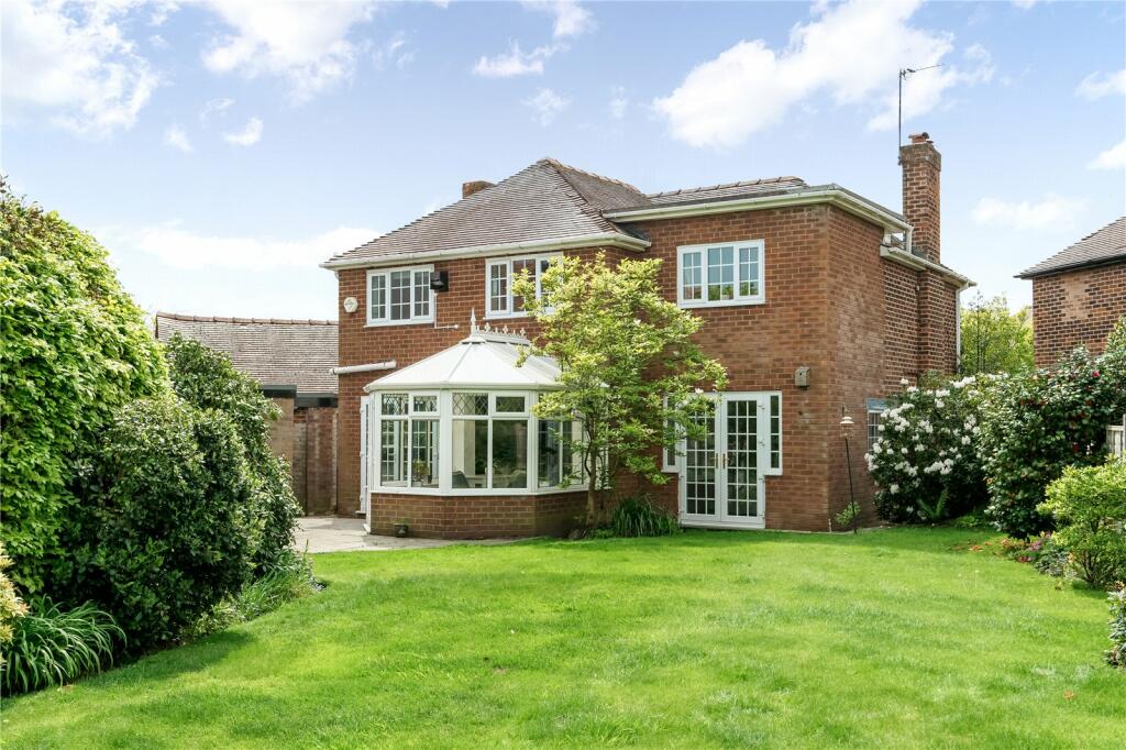 4 bedroom detached house for sale in Sandown Drive, Hale Barns ...