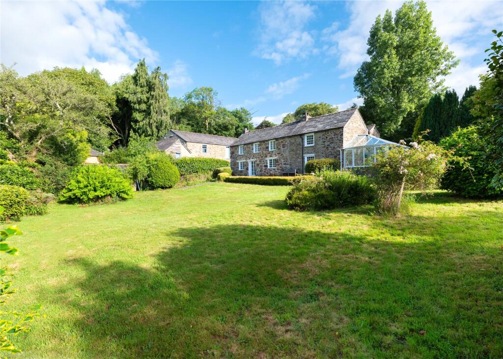 4 bedroom detached house for sale in Ruthern Bridge, Bodmin, Cornwall, PL30