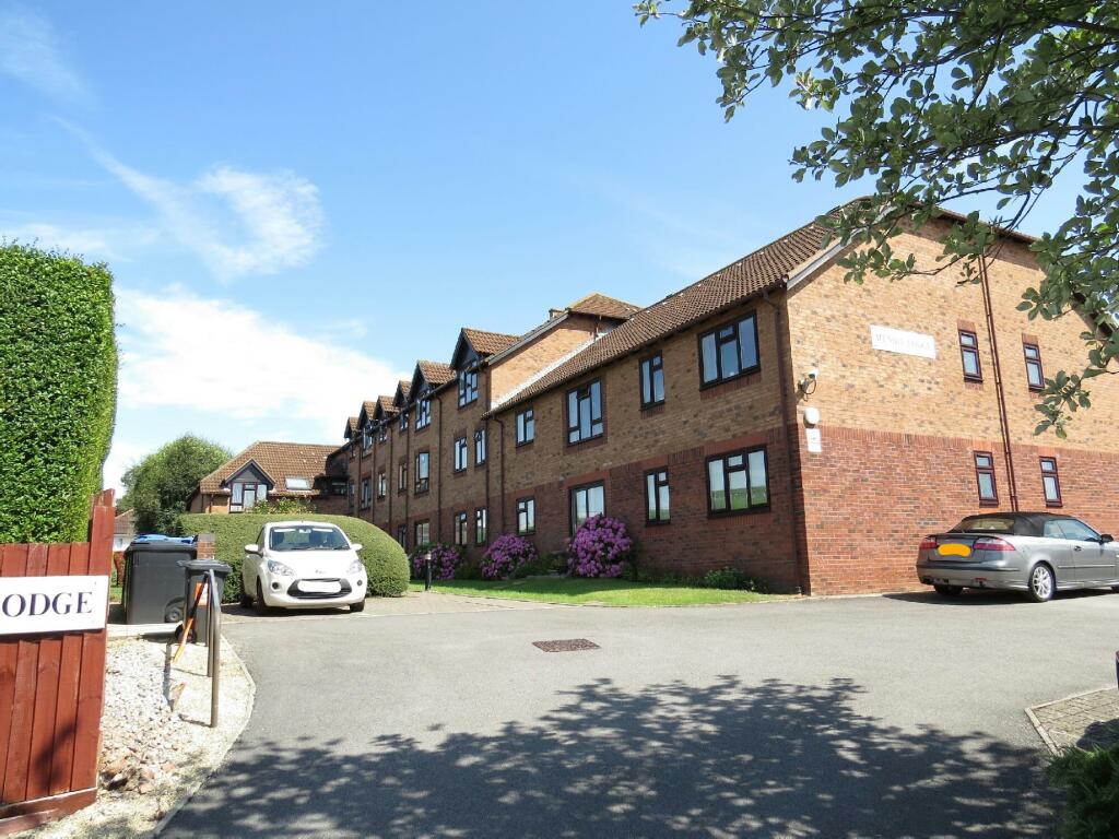 1 bedroom flat for sale in Woodborough Drive, Winscombe, North Somerset ...
