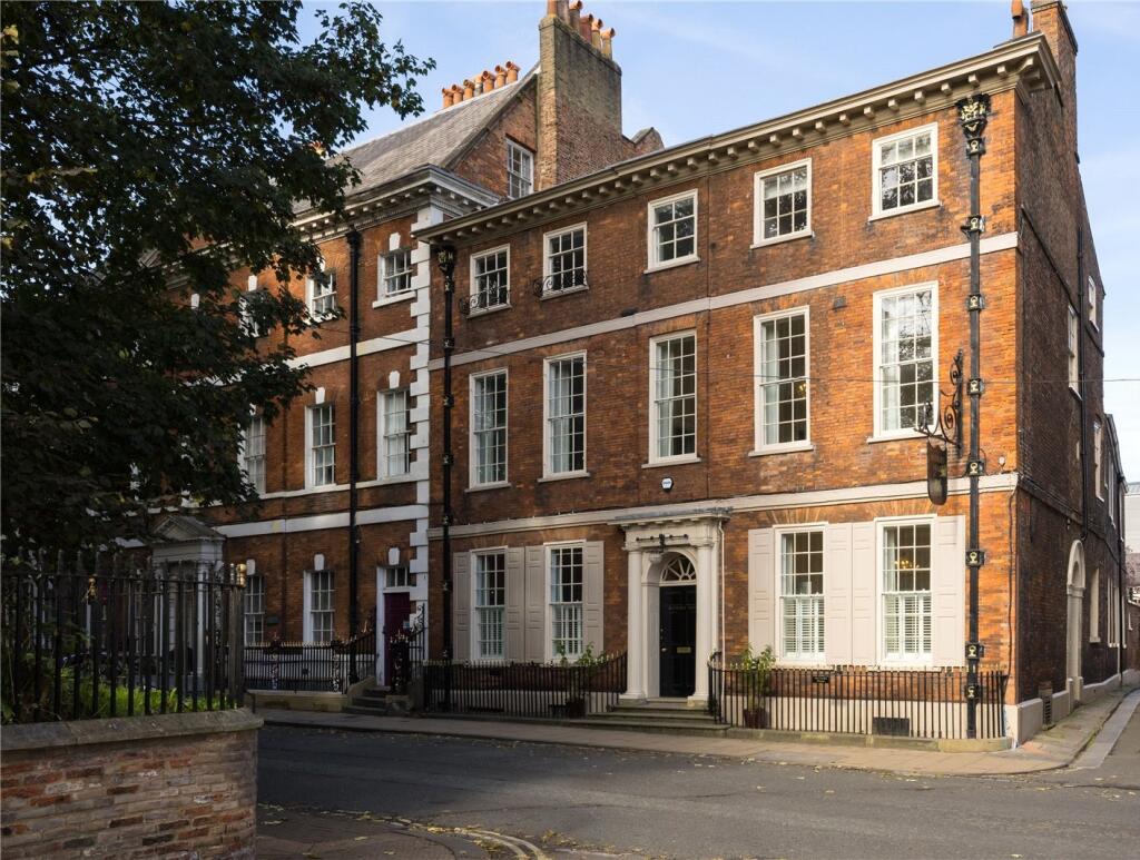 7 bedroom end of terrace house for sale in Micklegate, York, North ...