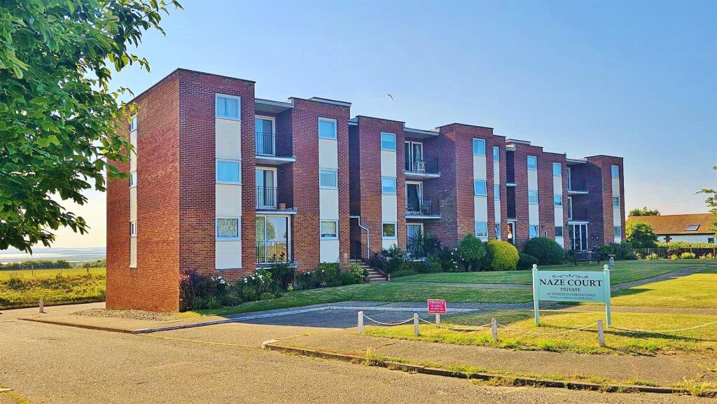 2 bedroom flat for sale in Old Hall Lane, Walton On The Naze, CO14