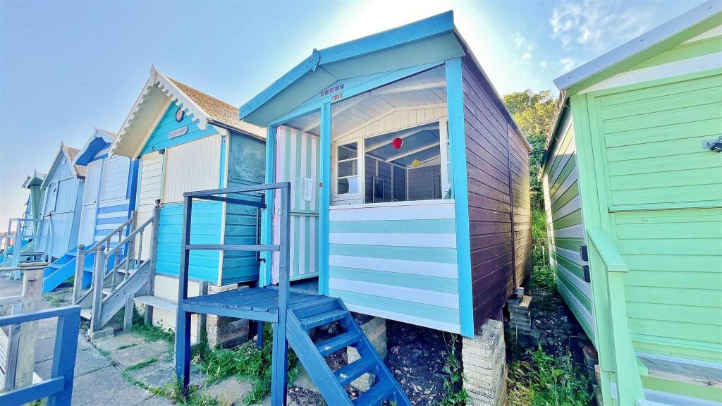 Property for sale in Southcliff, Walton-on-the-Naze, CO14