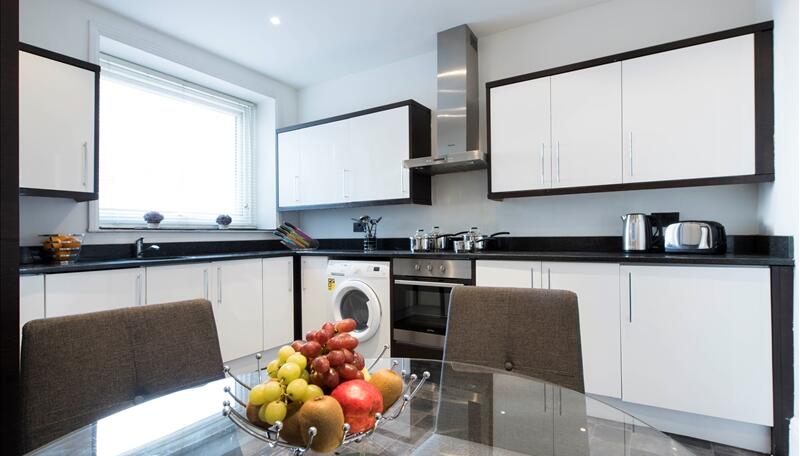 4 bedroom apartment for rent in Strathmore Court Mid Term NW8