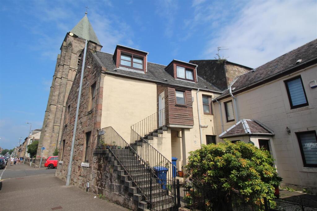 2 bedroom flat for sale in Union Street, Greenock, PA16