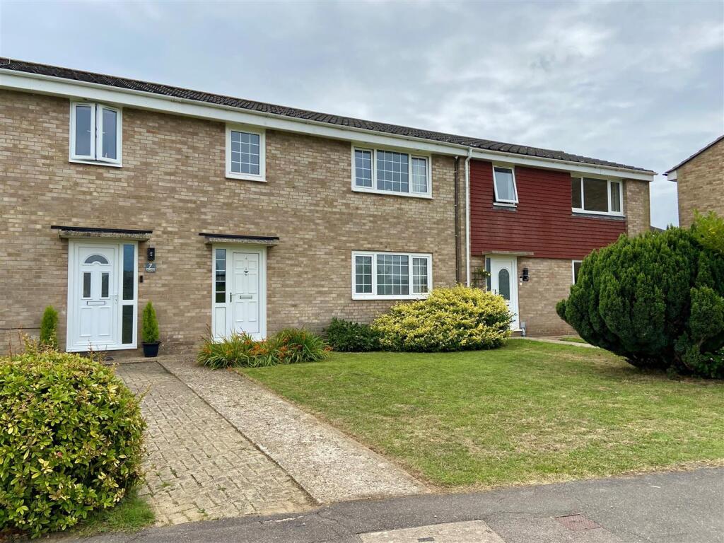 3 bedroom terraced house for sale in Capella Path, Hailsham, BN27