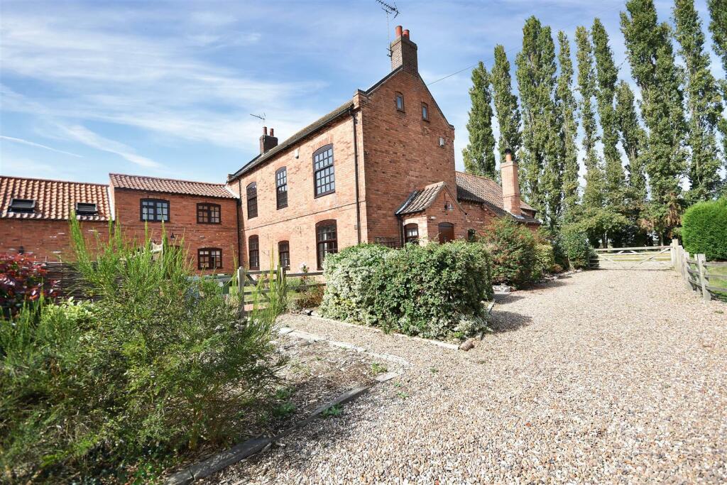 5 bedroom farm house for sale in Corner Farm, Grassthorpe, Newark NG23 ...