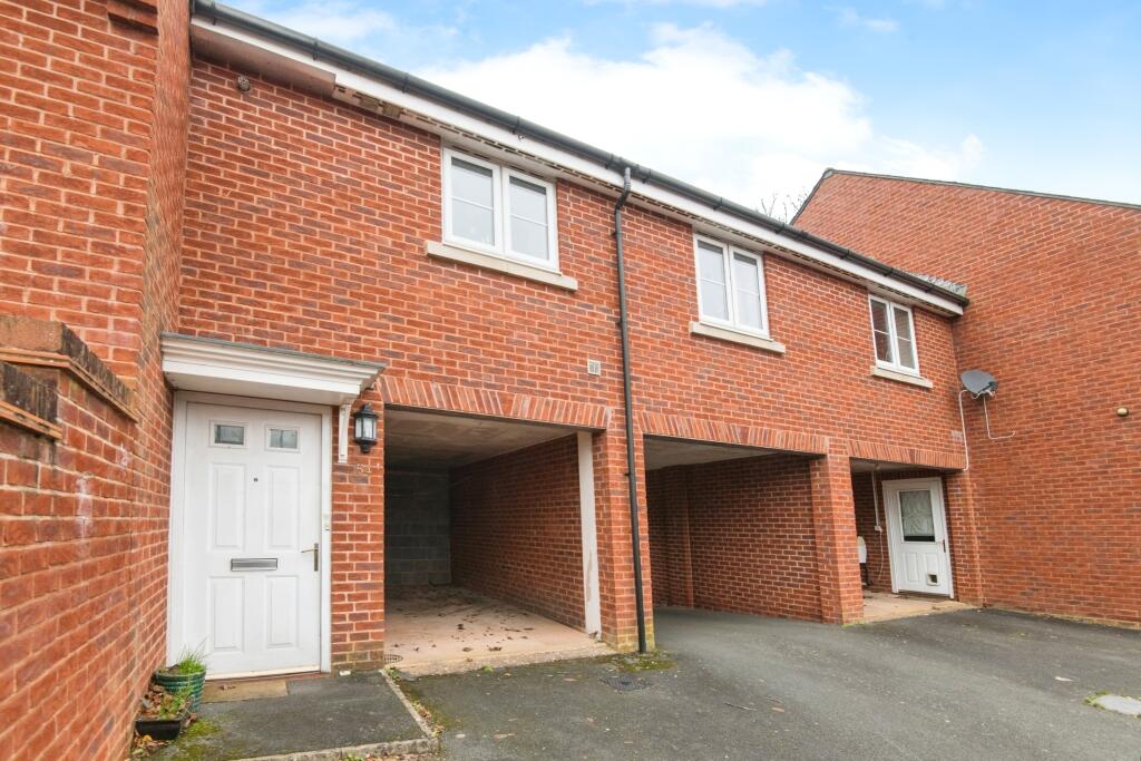 2 bedroom terraced house for sale in Fleming Way, Exeter, Devon, EX2