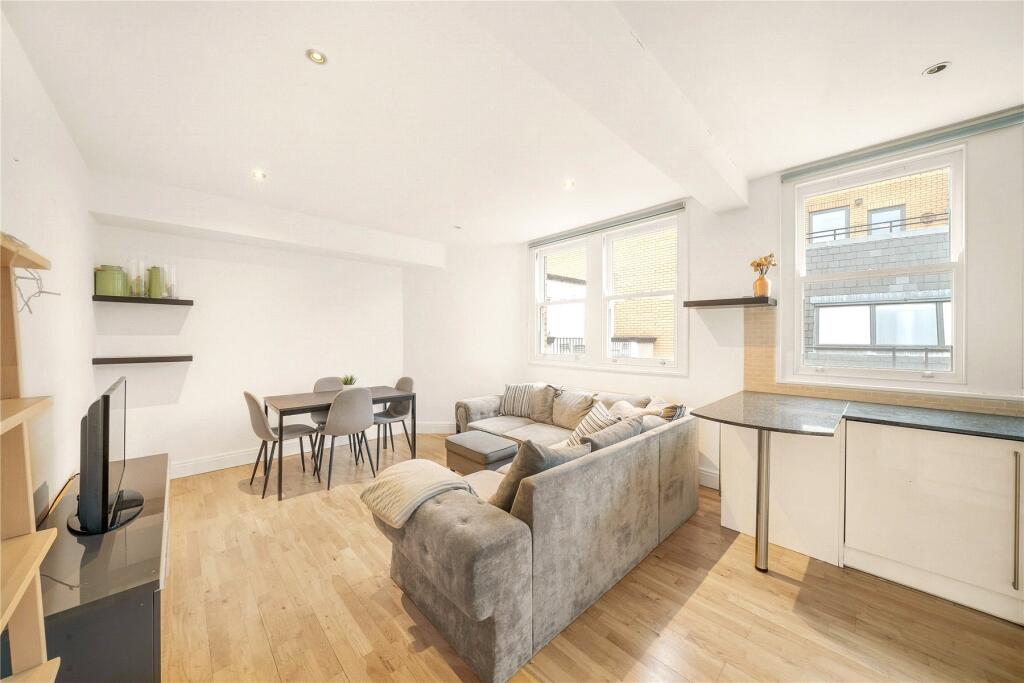 3 bedroom flat for rent in High Holborn, London, WC1V