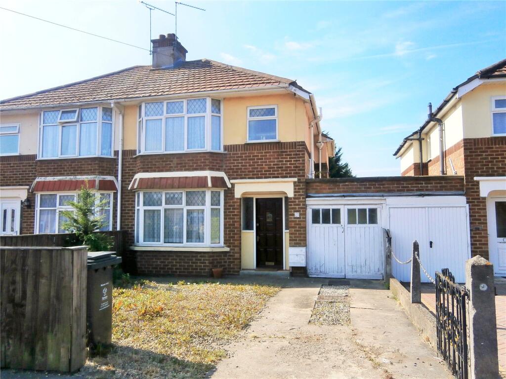 3 bedroom semi-detached house for sale in Headlands Grove, Upper ...