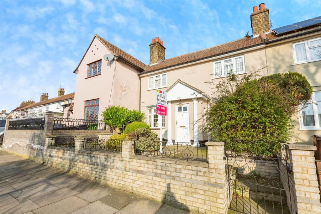3 bedroom terraced house for sale in Ripple Road, Barking, IG11