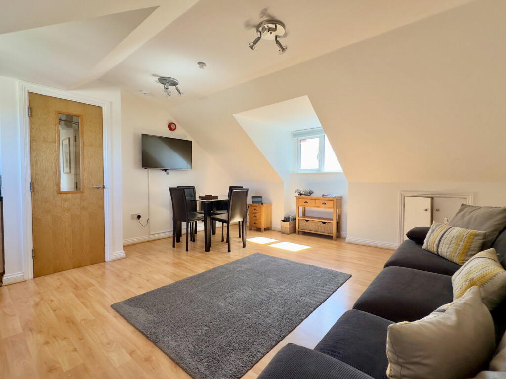 1 bedroom apartment for sale in Rock, PL27