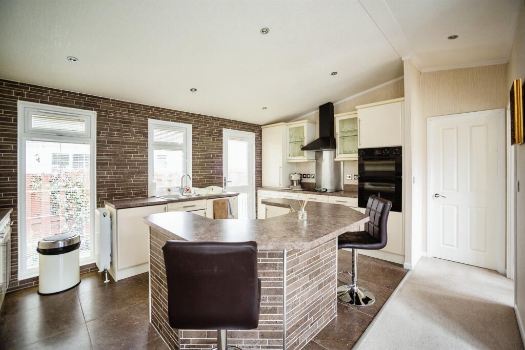 2 bedroom park home for sale in Capel Gardens, Ruckinge, Ashford, TN26