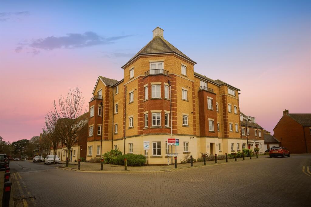 1 bedroom flat for sale in Barley Mow View, Ashford, TN23