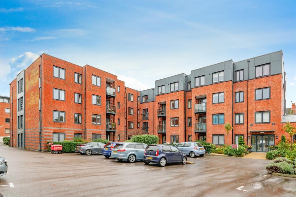 2 bedroom retirement property for sale in Garland Road, East Grinstead ...