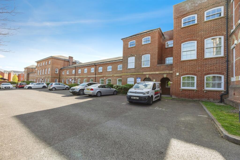 1 bedroom ground floor flat for sale in George Roche Road, Canterbury, CT1