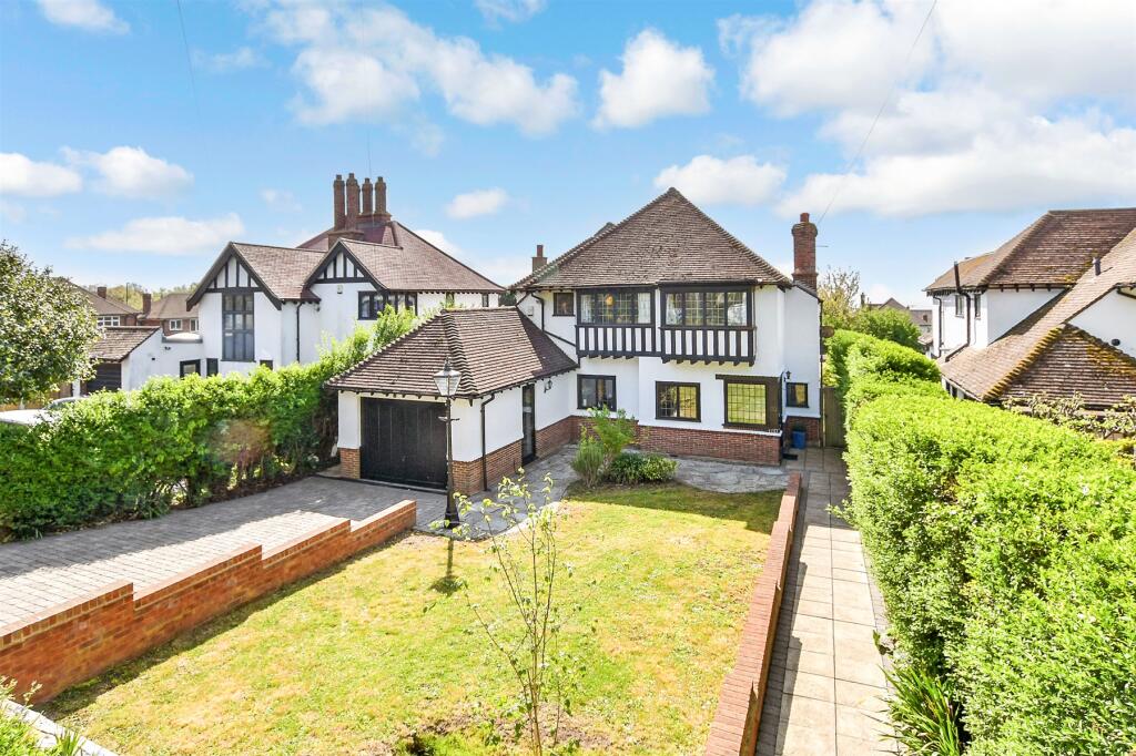4 bedroom detached house for sale in London Road, Ramsgate, Kent, CT11