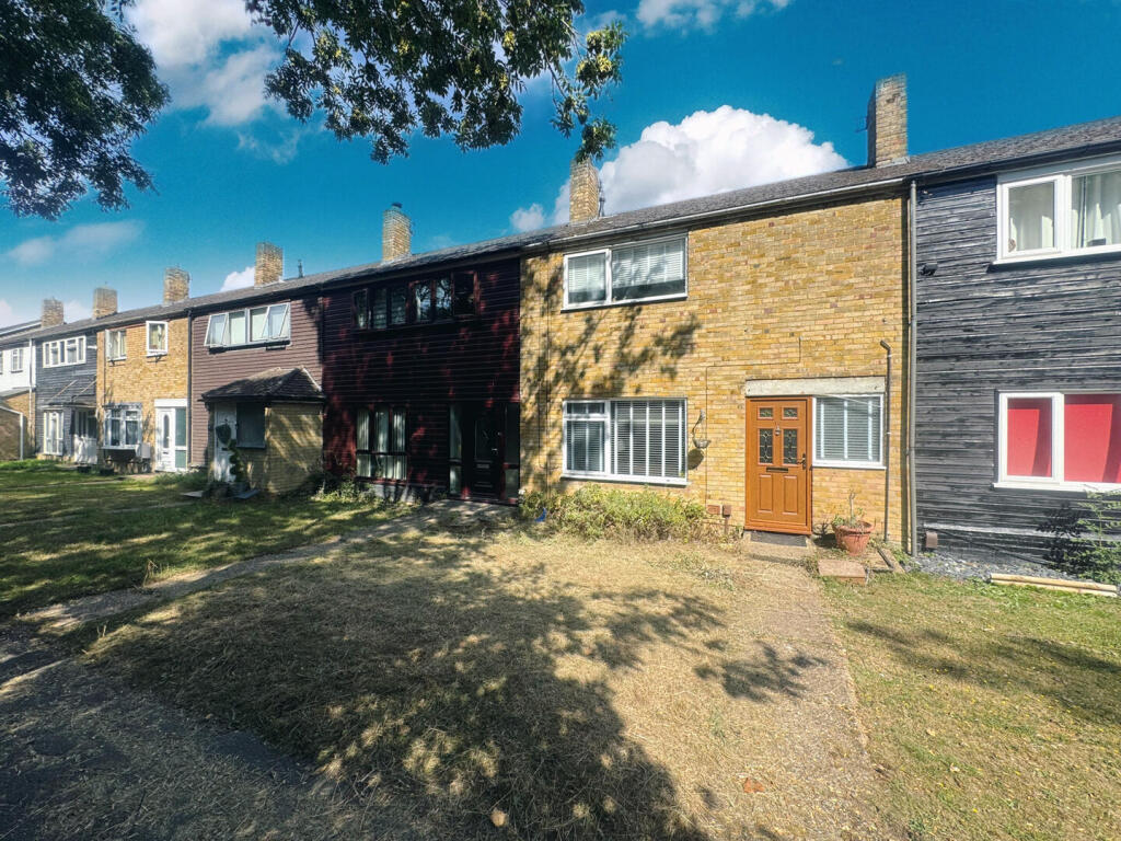 2 bedroom terraced house for sale in Puck Lane, Basildon, SS16