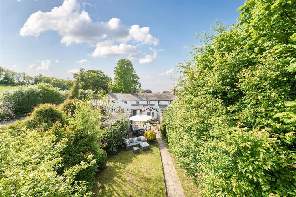 3 bedroom terraced house for sale in Spetisbury, Blandford Forum, DT11
