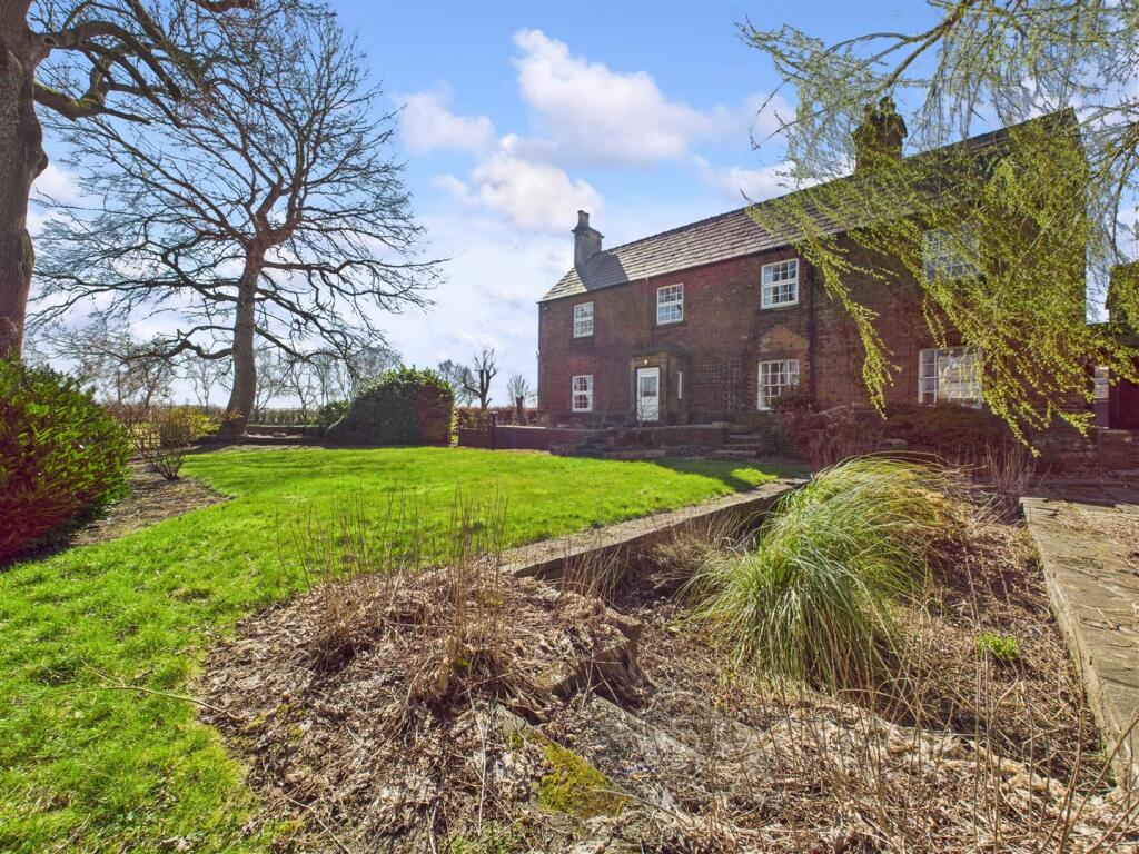 7 bedroom farm house for sale in Dairy Farm Road, Rainford, St. Helens ...