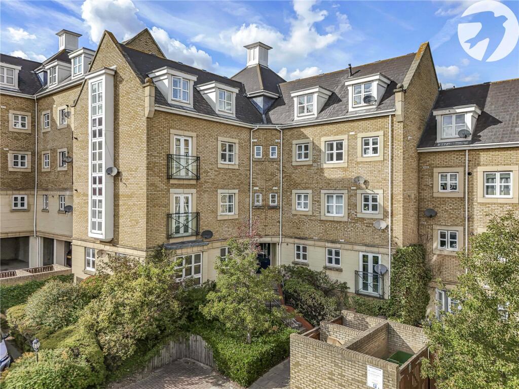 2 bedroom flat for sale in Sandpiper Close, Waterstone Park, Greenhithe ...