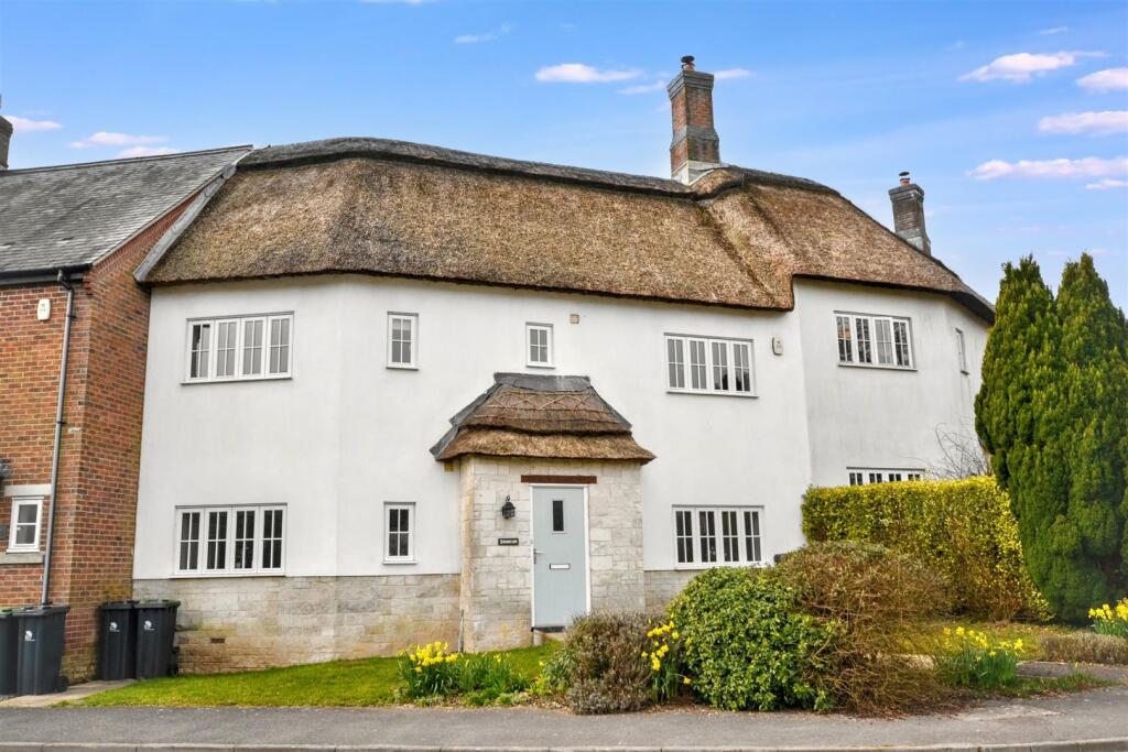 3 bedroom terraced house for sale in Drakes Lane, Charminster ...