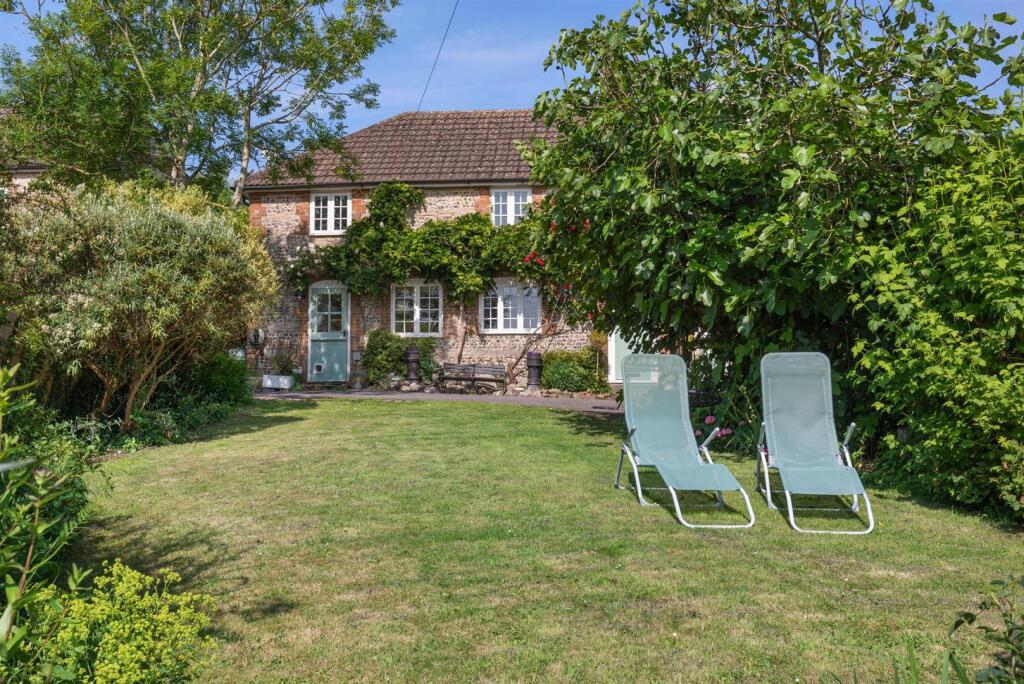 3 bedroom detached house for sale in North Street, Charminster ...