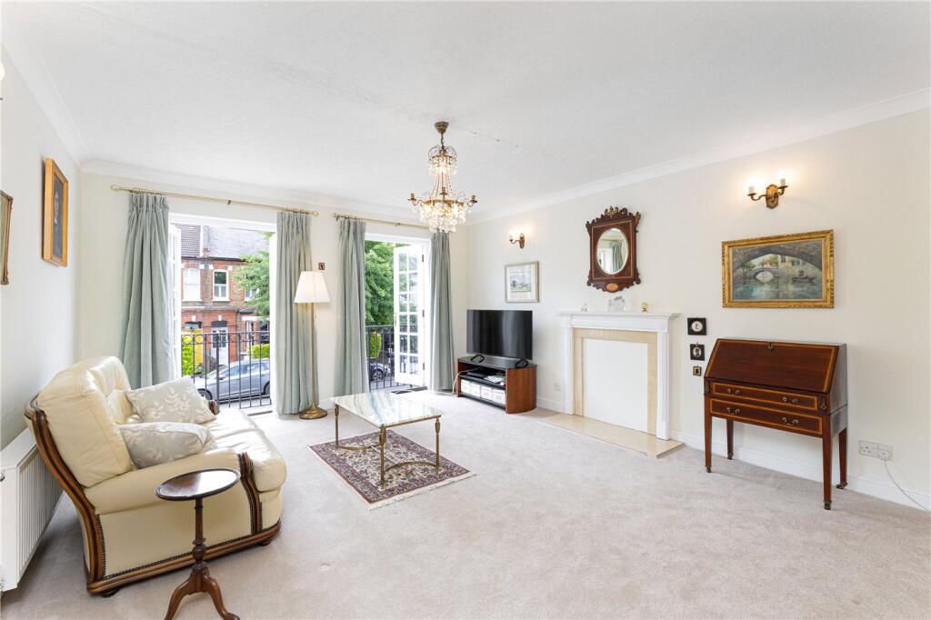 3 bedroom terraced house for sale in Fawe Park Road, London, SW15