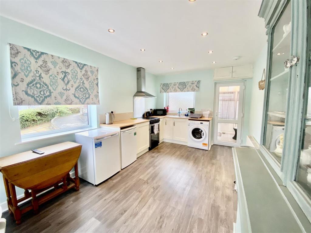 3 bedroom detached bungalow for sale in Barcyttun Estate, Morfa Nefyn, LL53